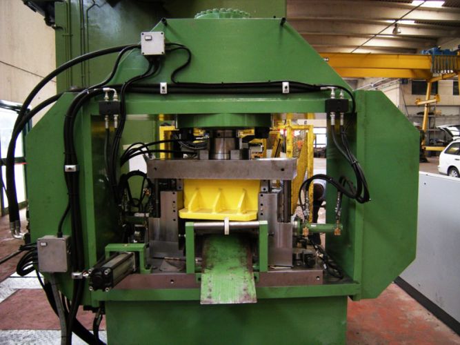 Welding Poles and Lighting Poles Machines - Murgesi SRL